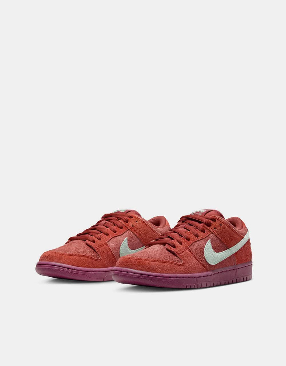 Nike SB Dunk Low Pro Premium Skate Shoes - Mystic Red/Emerald Rise-Rug ...